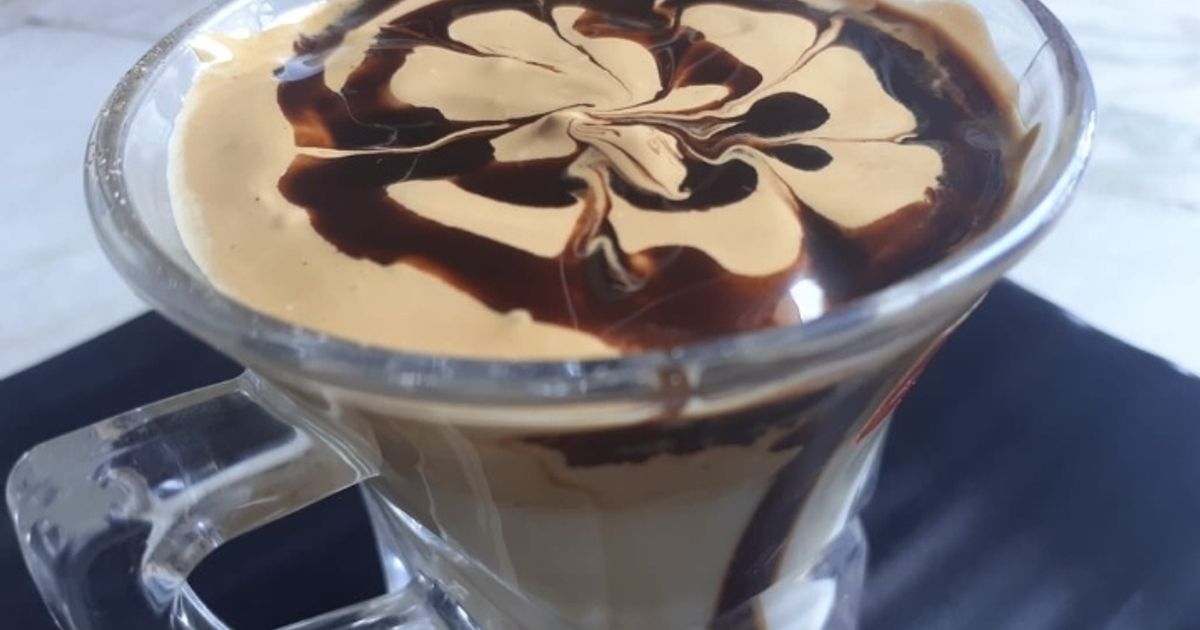 Dalgona Coffee Recipe by Chef Tripti Saxena - Cookpad