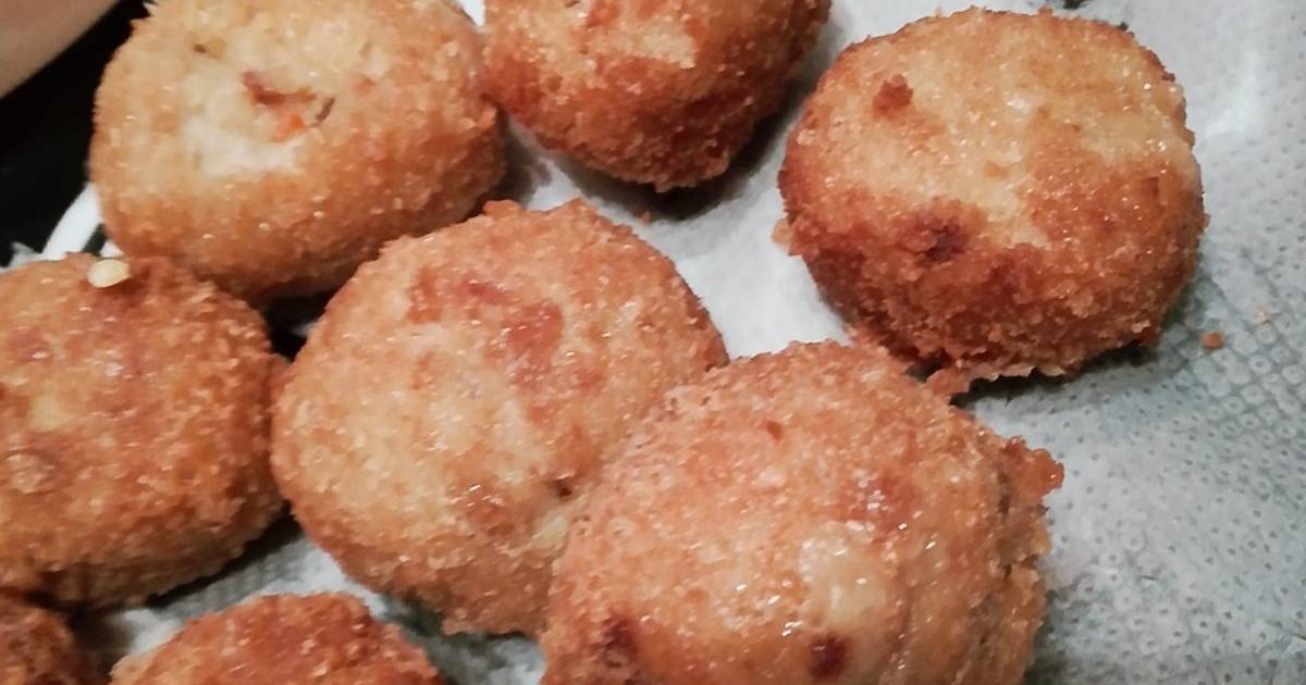 Chicken cheese Bread balls Recipe by Saira Naseer - Cookpad