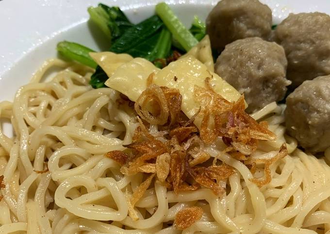 Resep Mie Pangsit bakso (kering) oleh Vanya Megasari - Cookpad