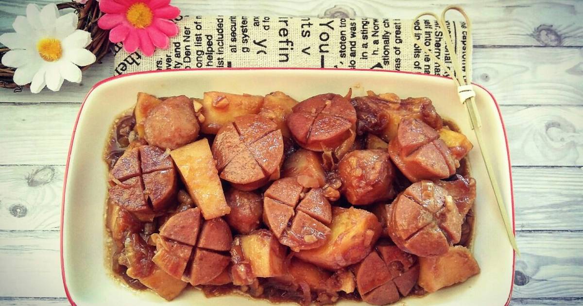 Resep Kentang Sosis Bakso Masak Kecap oleh Upik Agustia - Cookpad