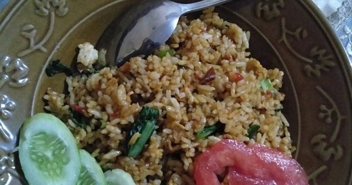Resep Nasi goreng bumbu ulek ala abang abang nasi goreng oleh tri maulia agustini - Cookpad
