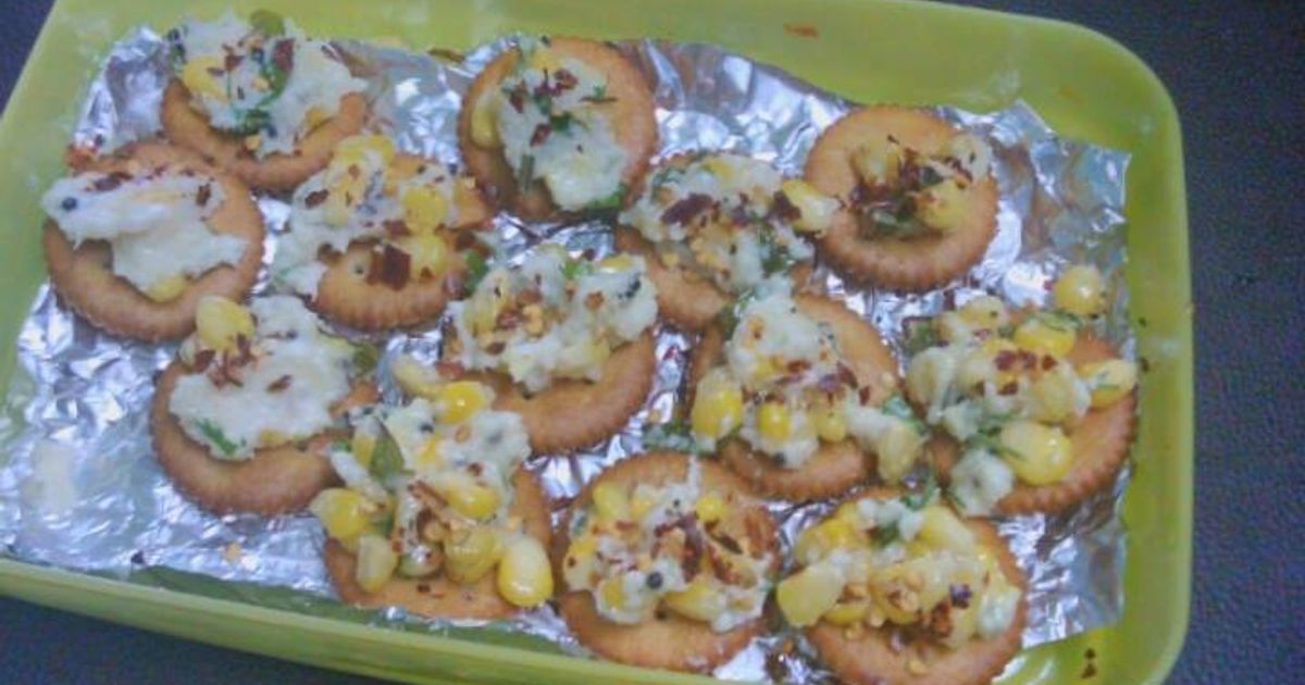 Biscuit Canapes Recipe by Geeta Khurana - Cookpad