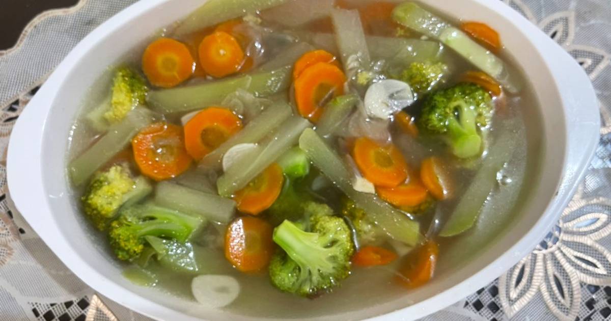 Resep Sayur Bening Brokoli oleh Mela Apple - Cookpad