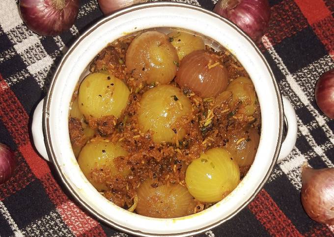 Shree Lakhani દ્વારા રેસીપી આખા કાંદા નુ શાક (Akha Kanda Shak Recipe in ...