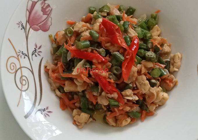 Resep Oseng-oseng kacang panjang tempe oleh rosmawati rosmawati - Cookpad