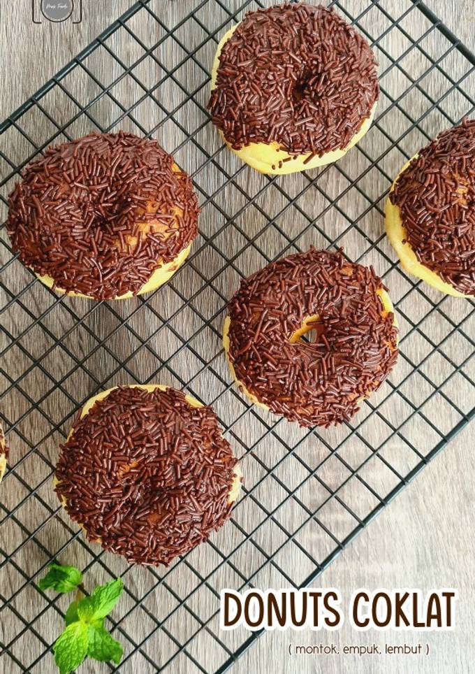 Resep DoNat Coklat super montok, empuk dan lembut oleh Mrs. Ferdi - Cookpad