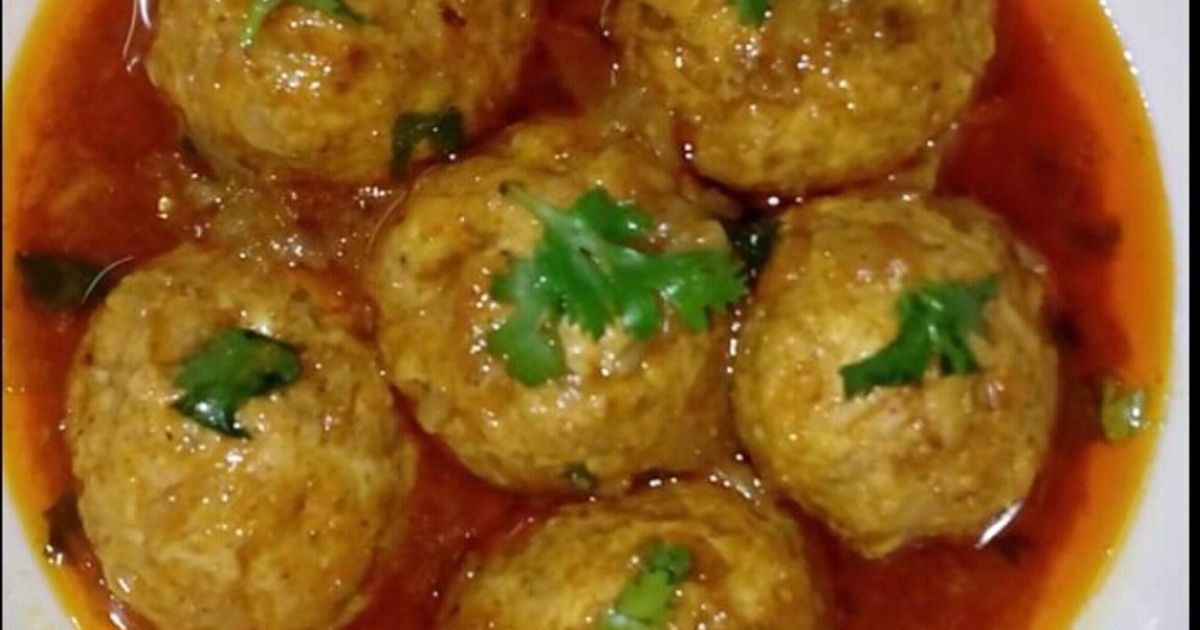 Red Spicy Chicken Koftay Recipe by Kulsoom Bukhari - Cookpad