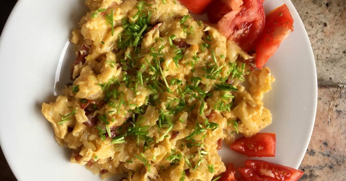 350 egyszerű és finom tojás rántotta hagyma recept - Cookpad receptek