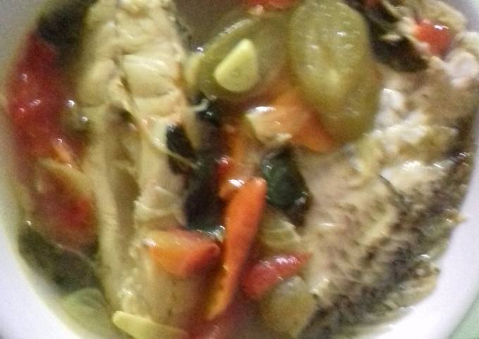 Resep Ikan gurame pindang kuah bening oleh Prima Dini - Cookpad