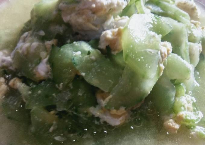 Resep Sayur timun kuah telur oleh Theresya Linjar - Cookpad