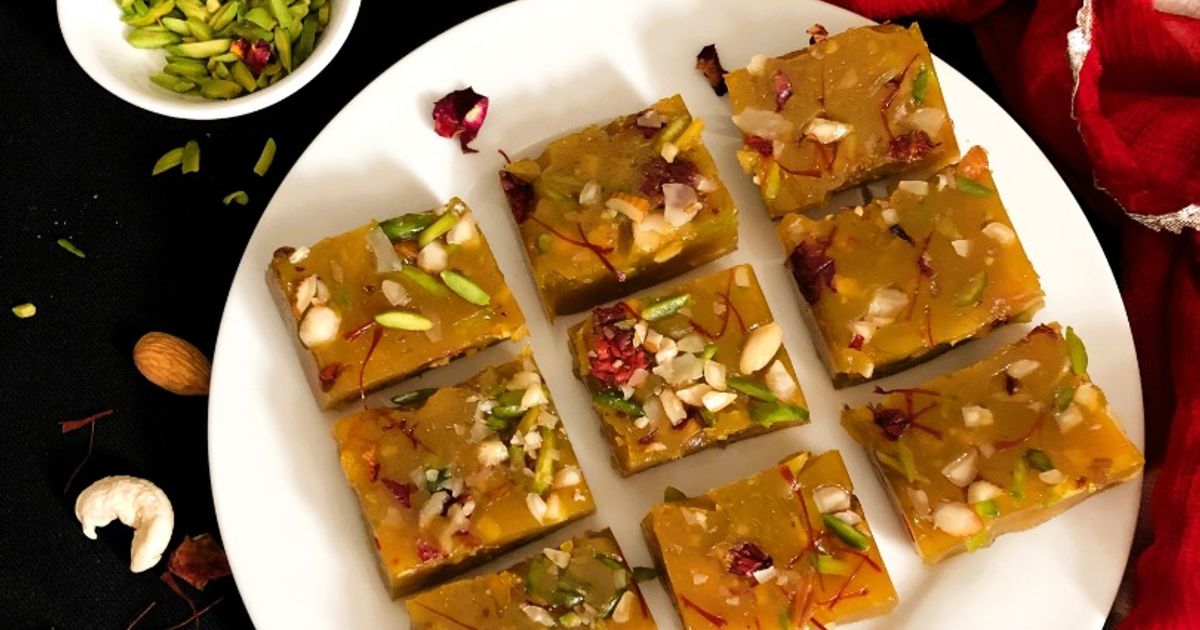Nolen Gurer Karachi / Bombay Halwa (Halwa Made Of Date Palm Jaggery ...