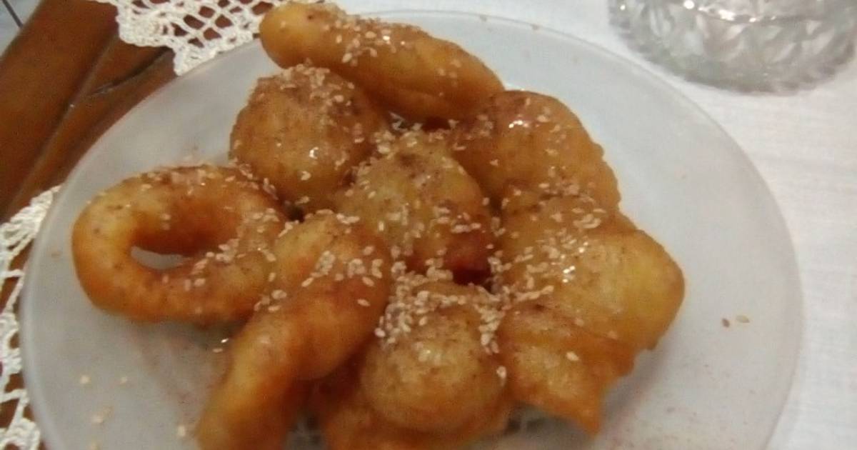 Λουκουμάδες με μέλι και κανέλα Συνταγή από τον/την ouraniaxira - Cookpad