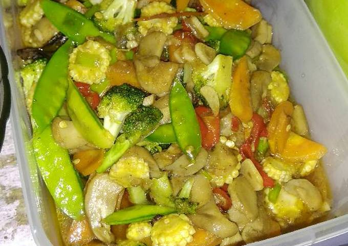 Resep Capcay jamur kancing oleh Risna Nurhalimatun Nisa - Cookpad