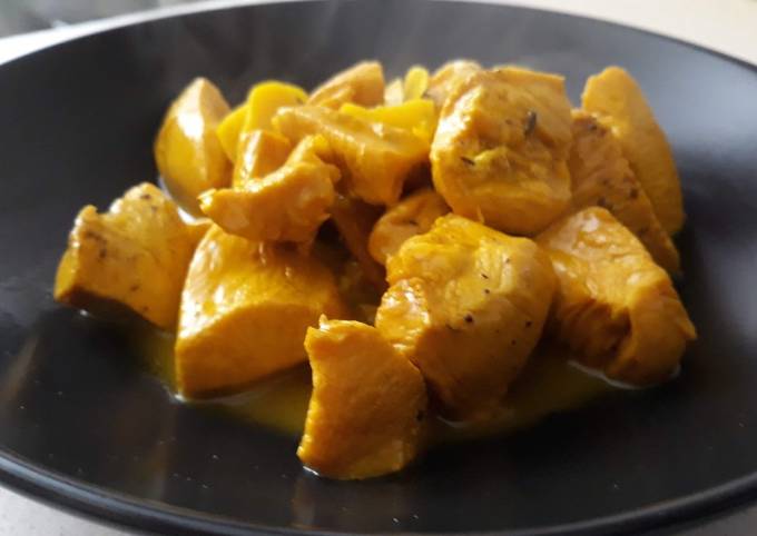Pollo en amarillo Receta de M.E.T.R. (MªElena)- Cookpad