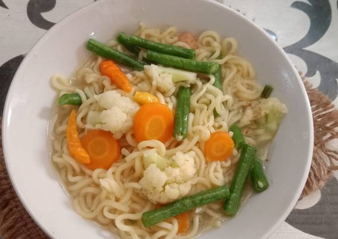 Resep Mie Rebus Sayuran oleh Widjie Astuti - Cookpad
