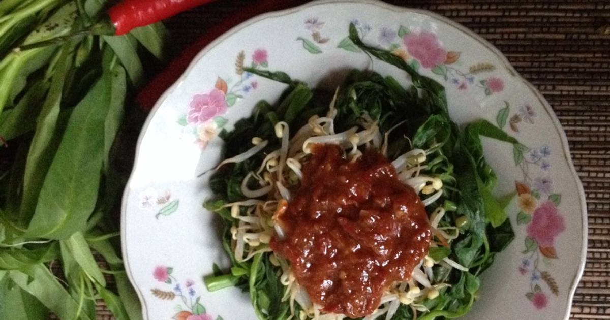 Resep Plencing Kangkung Pedas oleh Farah's Cooking - Cookpad