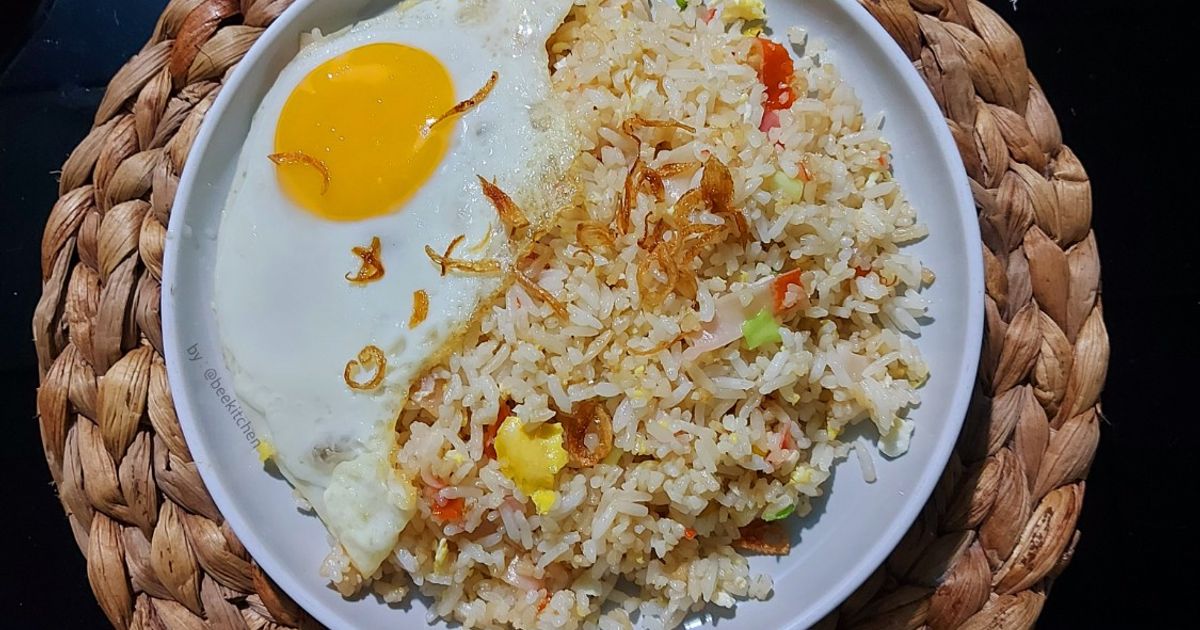 Resep nasi goreng crab stik rumahan enak dan mudah - Cookpad