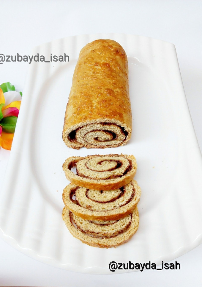 Cinnamon Roll Bread (Baking Without An Oven!) Recipe by Zubaida Isah - Cookpad