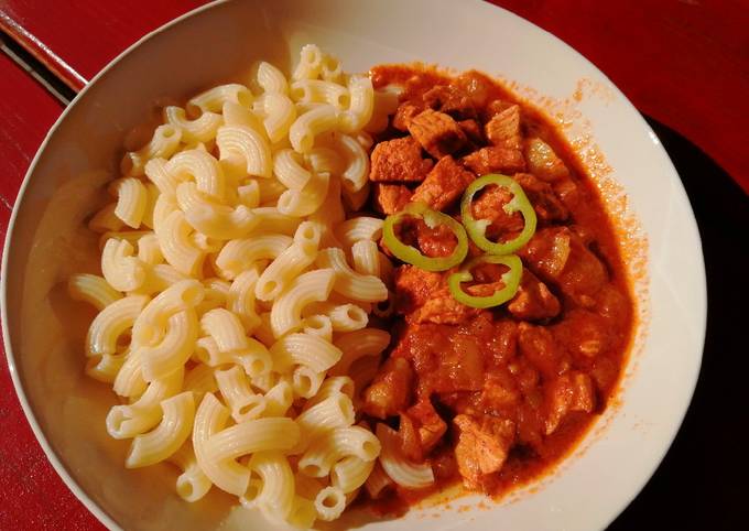 Bográcsban főtt sertéspörkölt | Krisztina Kissné receptje - Cookpad ...