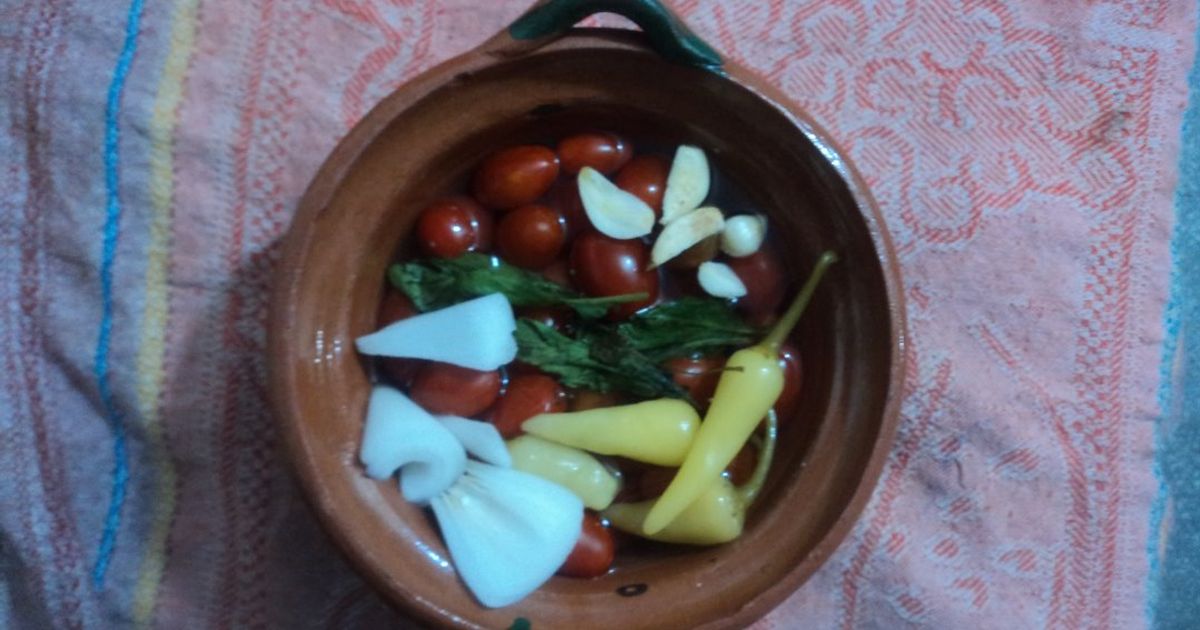 Salsa De Chile Güero Pa Tamales Rancheros Asados En Comal Recipe by ...