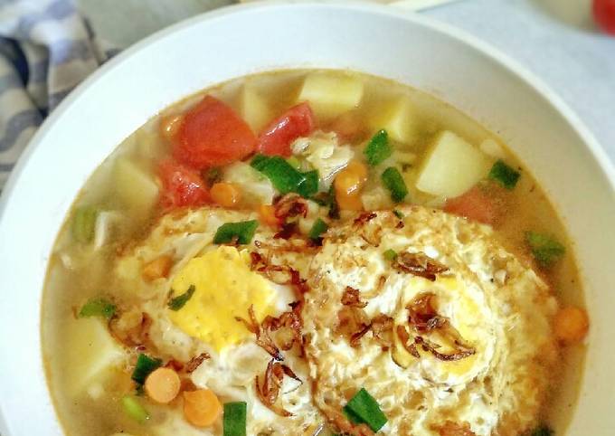 Resep Sup Sayur Telur Ceplok Bumbu Terasi oleh Dapur Ummu Zhillan - Cookpad