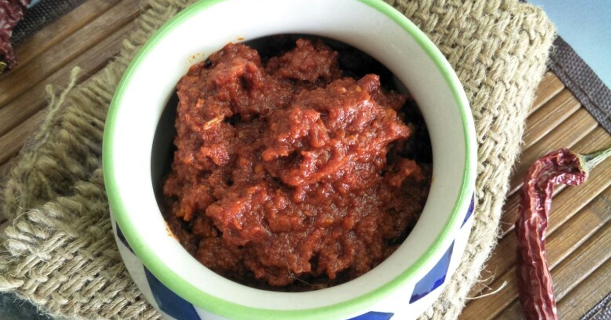 Rajasthani Lehsun Ki Chutney Recipe by Pooja M. Pandit - Cookpad