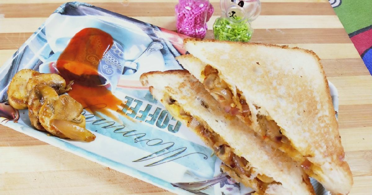 Chilli Garlic Mushroom Sandwich Recipe by Dimple - Cookpad