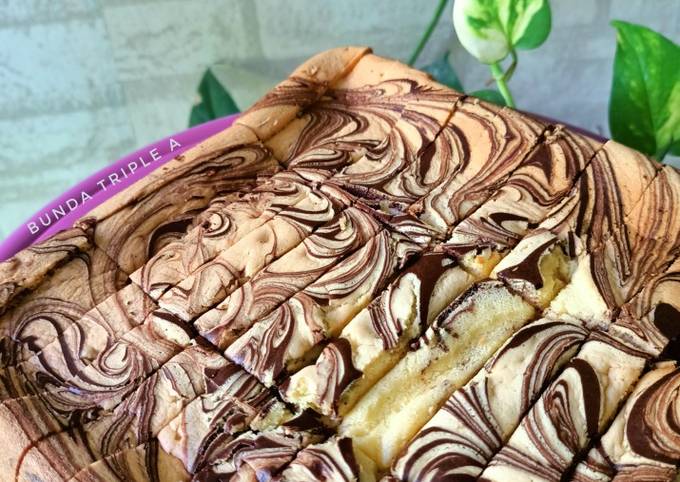 Resep Marmer Cake ala Pak Sahak (metode all in one) oleh Bunda Triple A ...