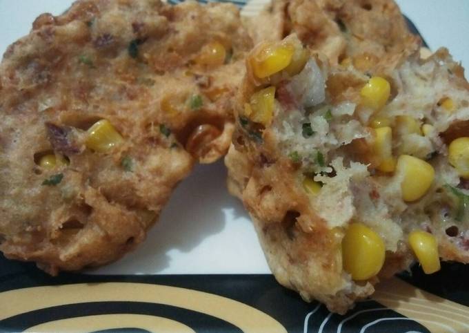 Resep Bakwan jagung kornet sapi oleh Hikmah Agustina - Cookpad