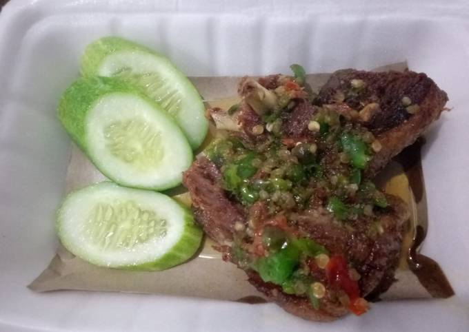 Resep Bebek sambel penyet ijo oleh Tan Kitchen II - Cookpad