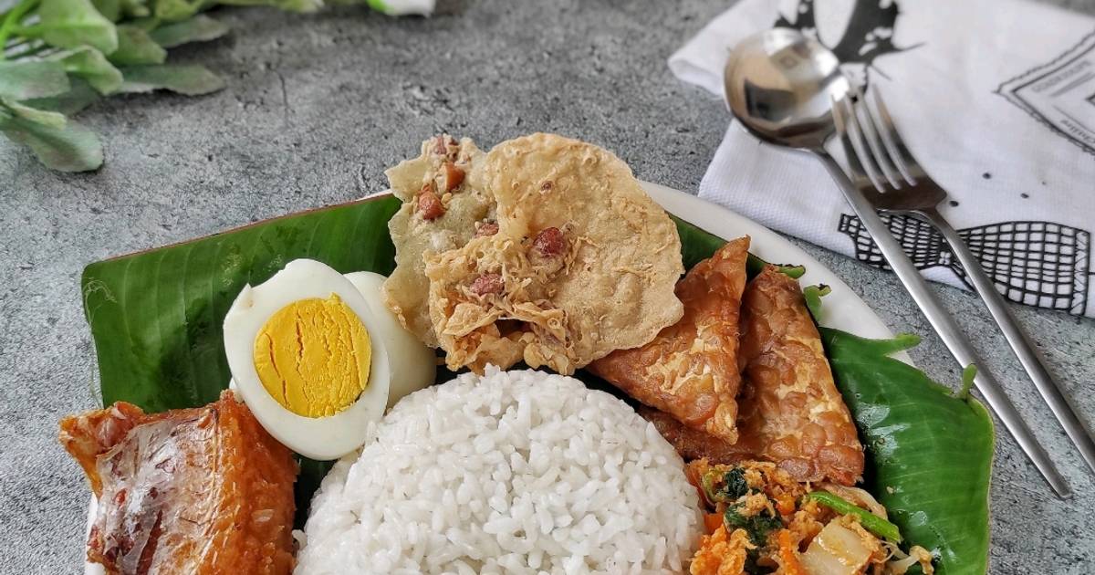 Resep Nasi Ambeng oleh Nur Sabatiana - Cookpad