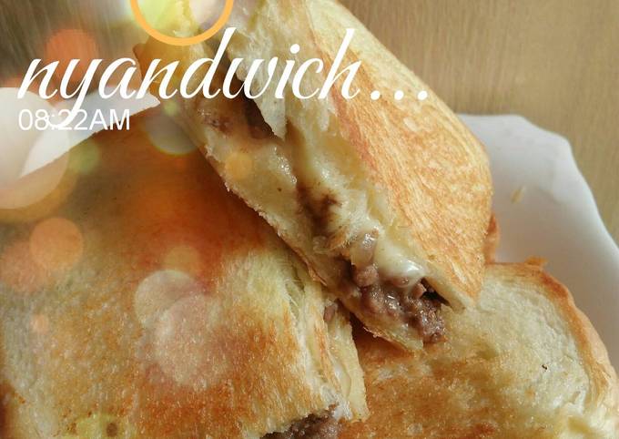 Resep Sandwich Isi Daging oleh Lisa Firnandy - Cookpad