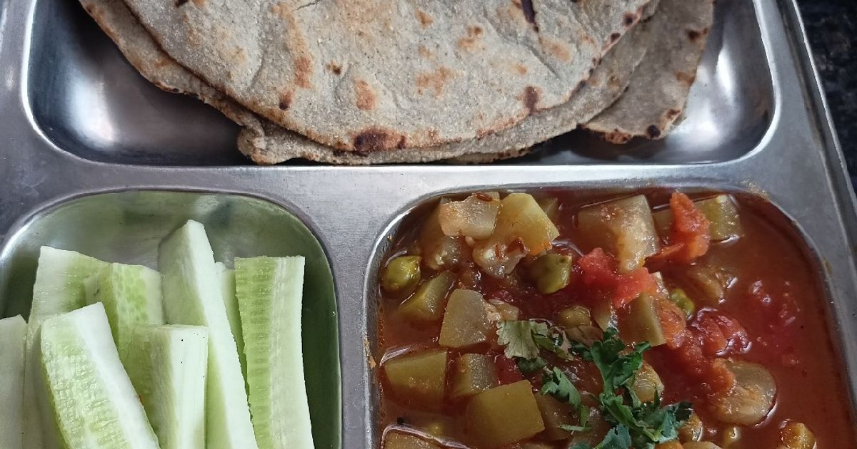 Lauki Ki Sabzi With Bajra Roti Recipe by Priya Malhotra Drishti ...