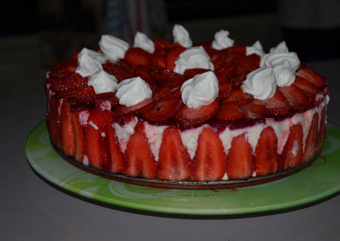 Entremet à la fraise de Les petits plats du Prince - Cookpad