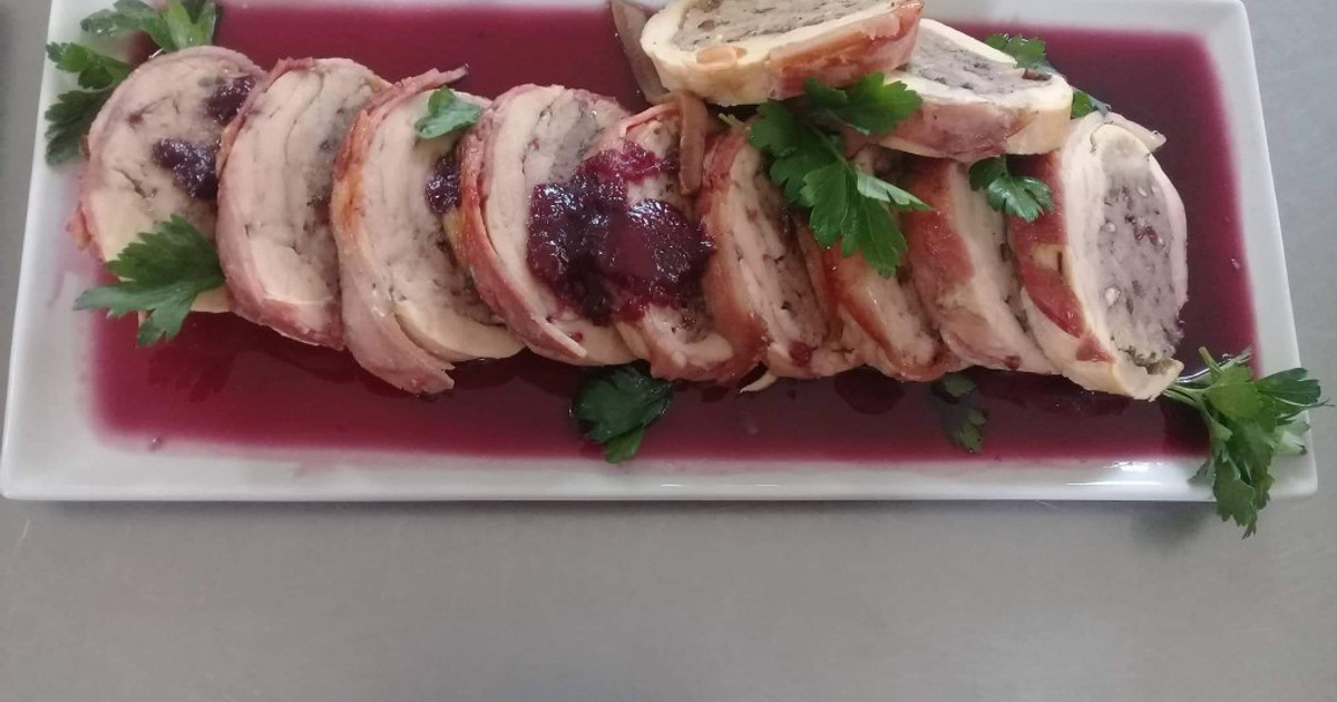 Pollo Enrollado Con Salsa De Camu Camu (Amazónico) Receta de Riverth ...