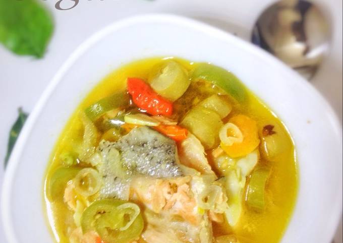 Resep Sup Salmon Pedas Segar oleh Dewi Lina Faidah - Cookpad