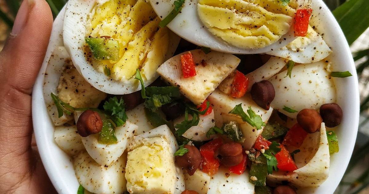 Egg Chana Salad Recipe by Vertika Tyagi - Cookpad