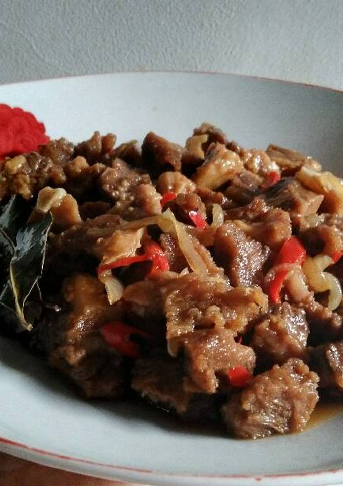 Resep Daging Kepala Sapi Bumbu Kecap oleh Nurhayati - Cookpad