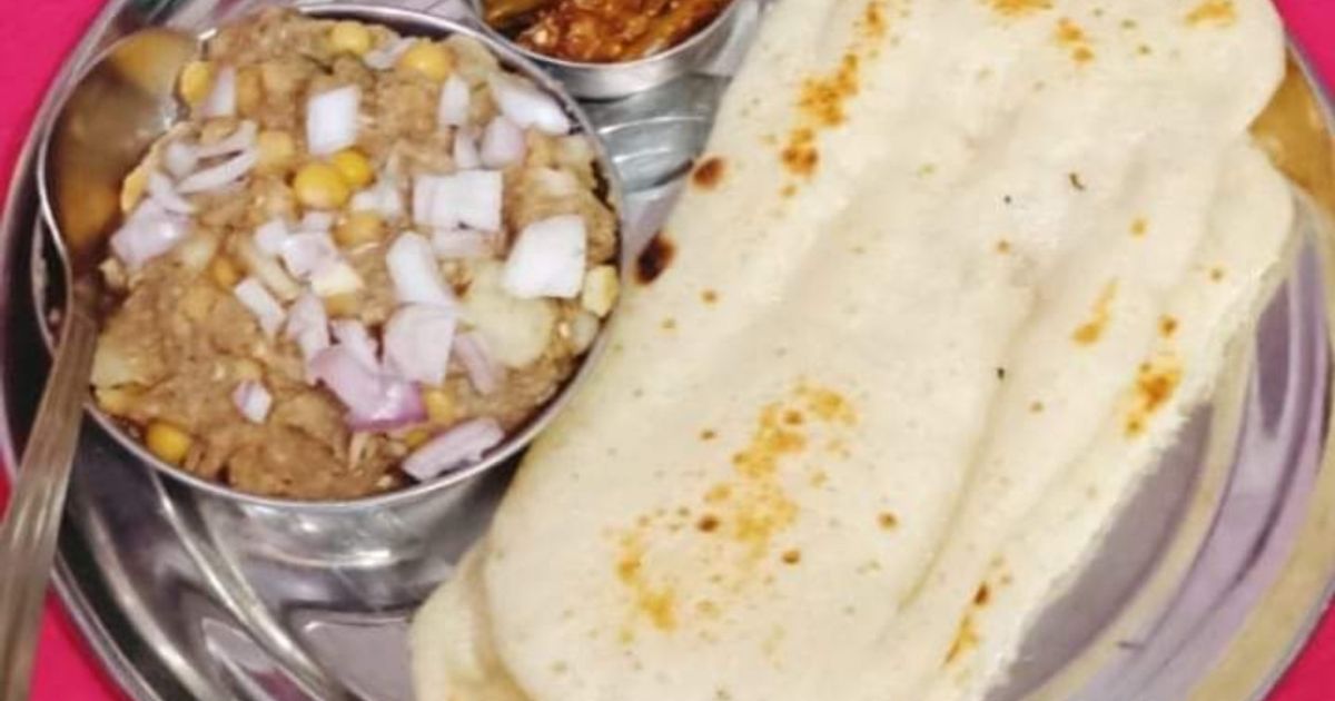 छोले कुलछे (Chole Kulche Recipe In Hindi) रेसिपी बनाने की विधि in Hindi ...