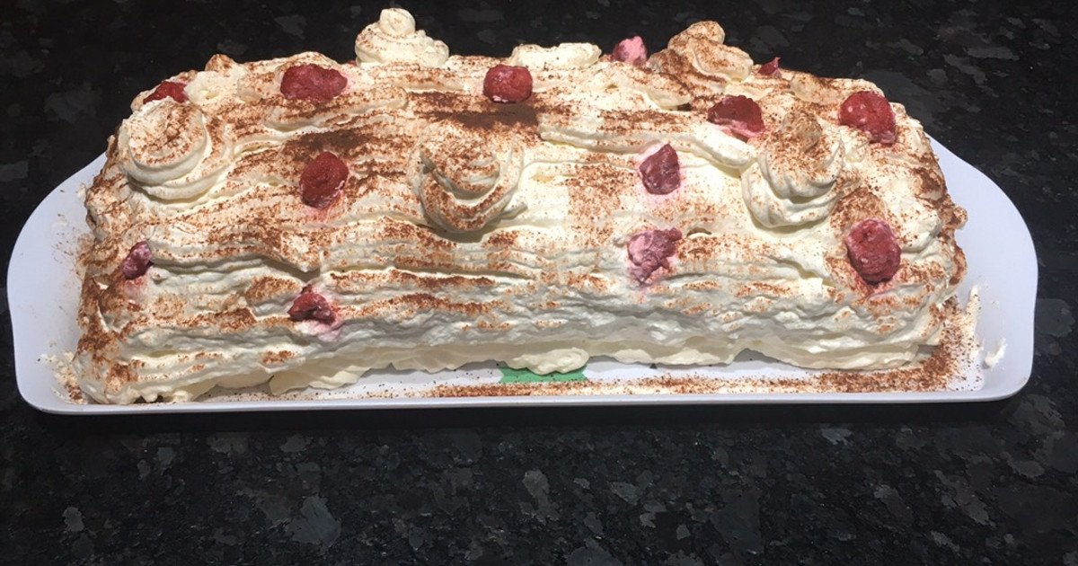 Bûche De Noël Aux Fruits Rouges de Chounette - Cookpad