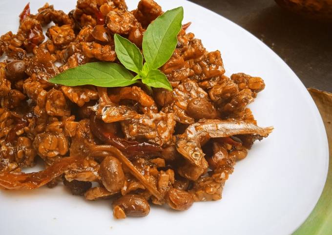 Resep Kering tempe, teri, dan kacang tanah oleh Anny Risyani - Cookpad