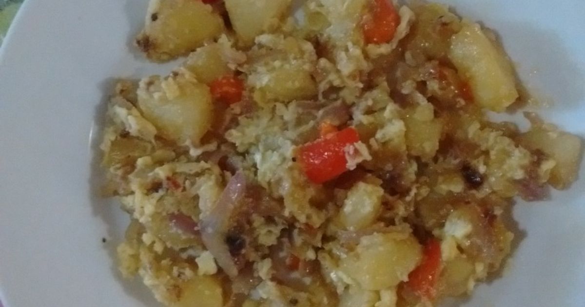 Papas Salteadas Con Cebolla Y Huevo Receta de Memo de Vernazza- Cookpad