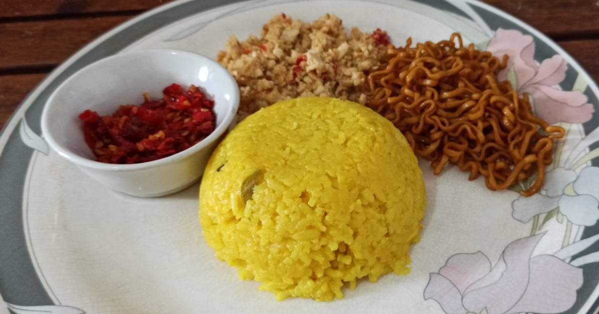 Resep Nasi kuning + mie + tahu oleh Stefanie Prastica - Cookpad
