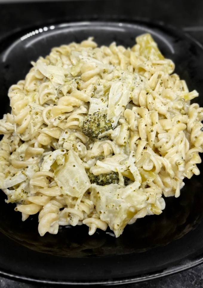Fideos con crema de brócoli 🥦 Receta de Luli - Lulú ♡- Cookpad