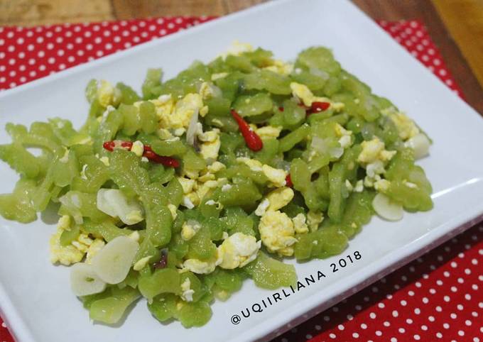 Resep Tumis pare telur oleh uqi irliana - Cookpad