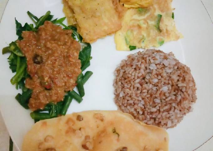 Resep Menu Pecel Madiun oleh Shinta Trisilvana - Cookpad
