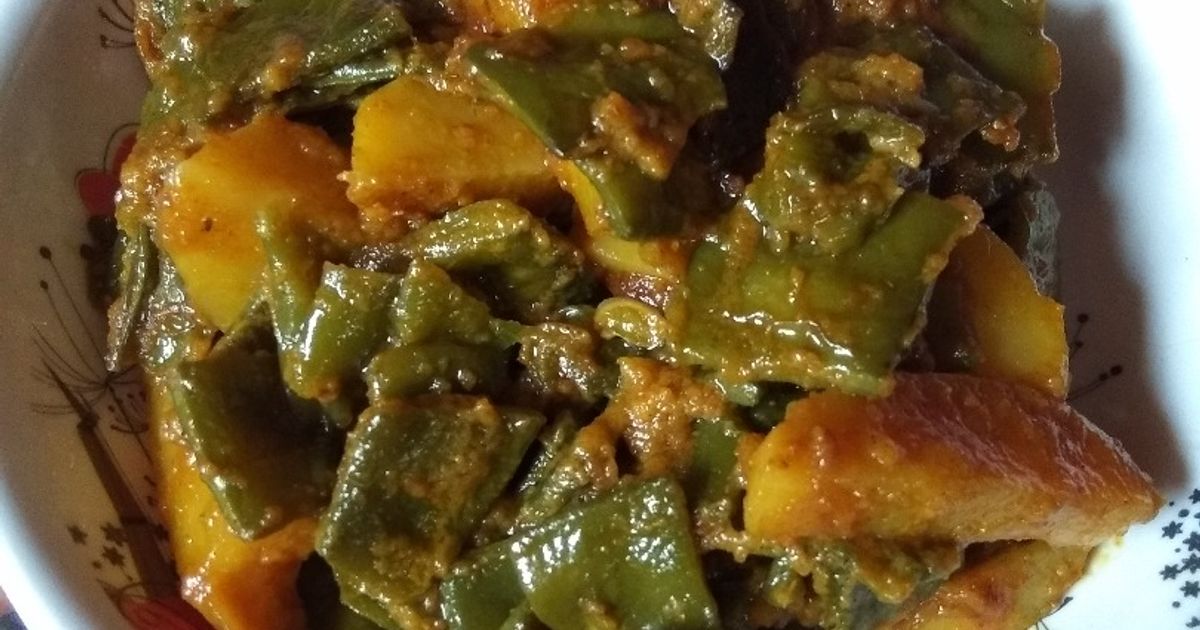 Sim Aloo (Masala Beans) Recipe by moinak@w - Cookpad