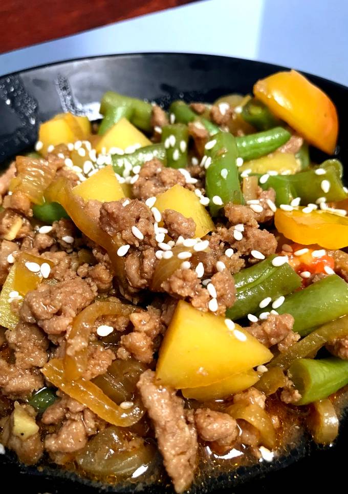 Resep Semur Daging Giling, Kentang, Buncis oleh Euis Amalia - Cookpad