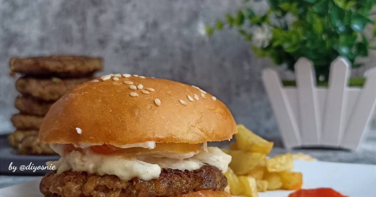 Resep Patty Burger Homemade Simple Bikinnya, Enaaak dg Saos Keju #378 ...