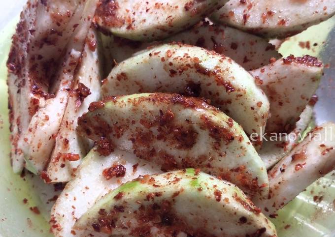 Resep Rujak jambu kristal oleh Eka Novianti - Cookpad